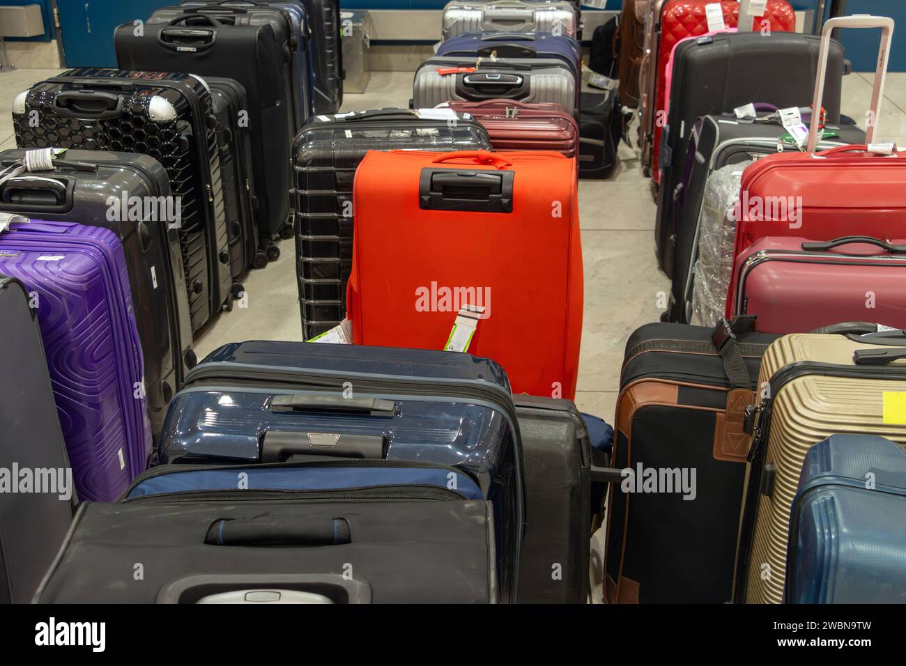 Delayed cargo hi-res stock photography and images - Alamy