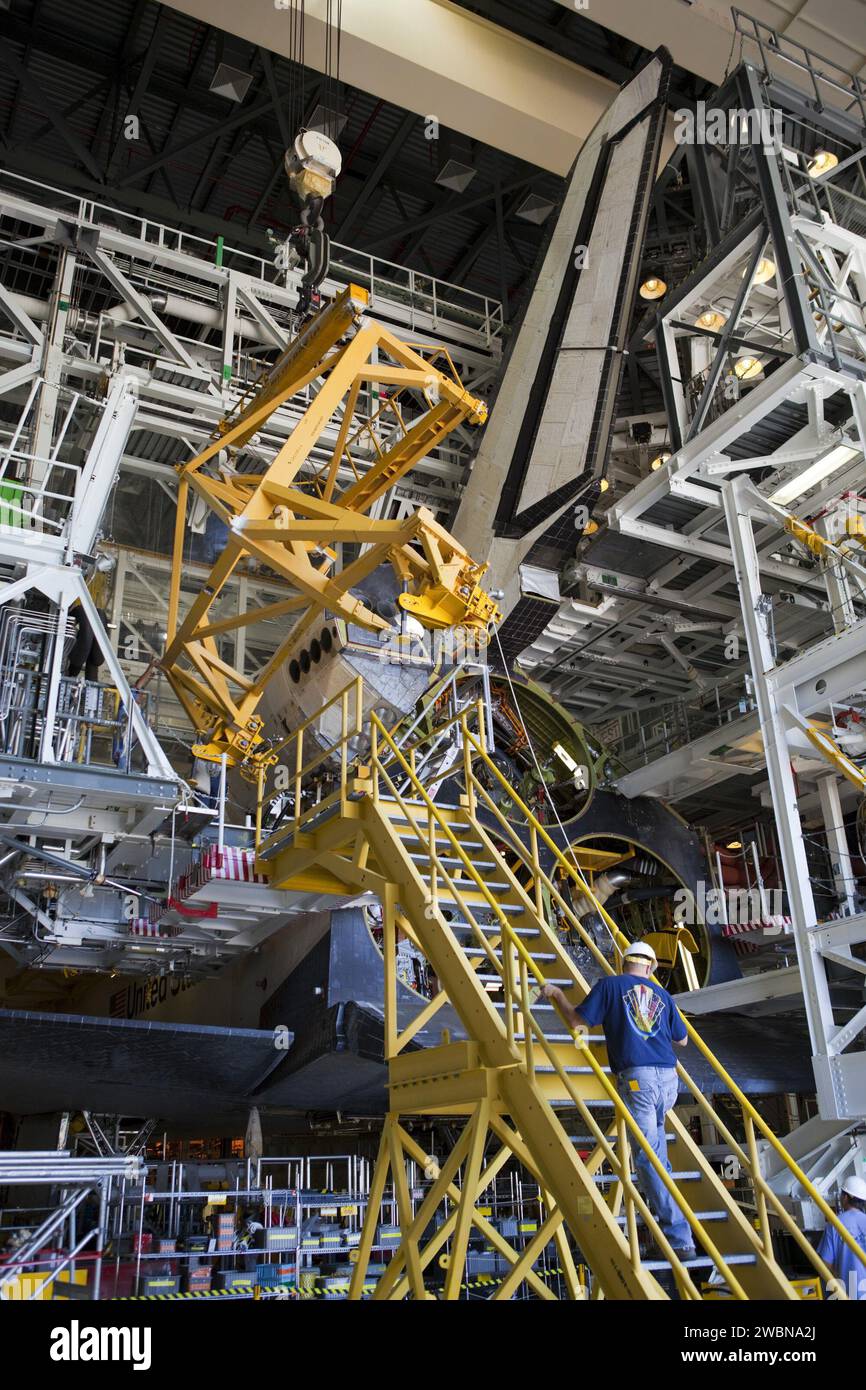 CAPE CANAVERAL, Fla. -- In Orbiter Processing Facility-2 at NASA’s ...