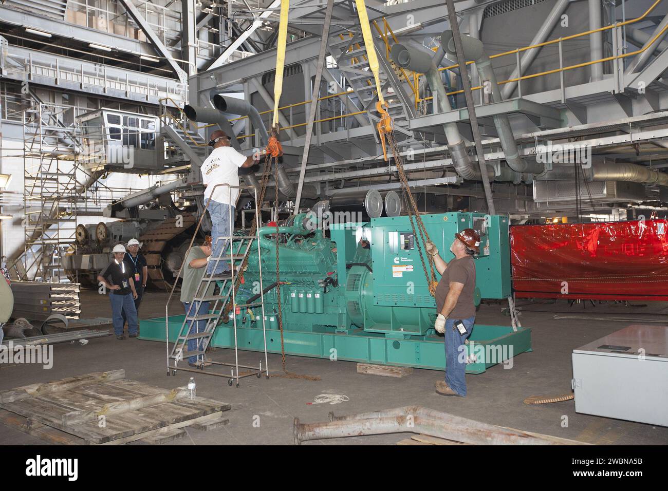 CAPE CANAVERAL, Fla. – Inside the Vehicle Assembly Building at NASA’s ...
