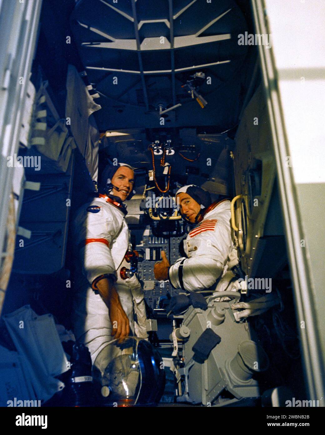 KENNEDY SPACE CENTER, FLA. - Apollo 15 Commander David R. Scott, left ...