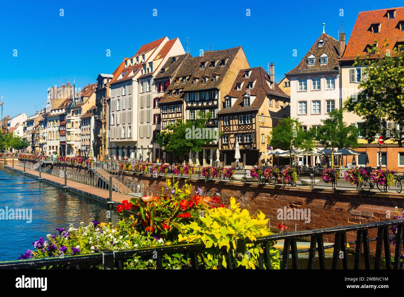 Strasbourg ancient streets hi-res stock photography and images - Alamy