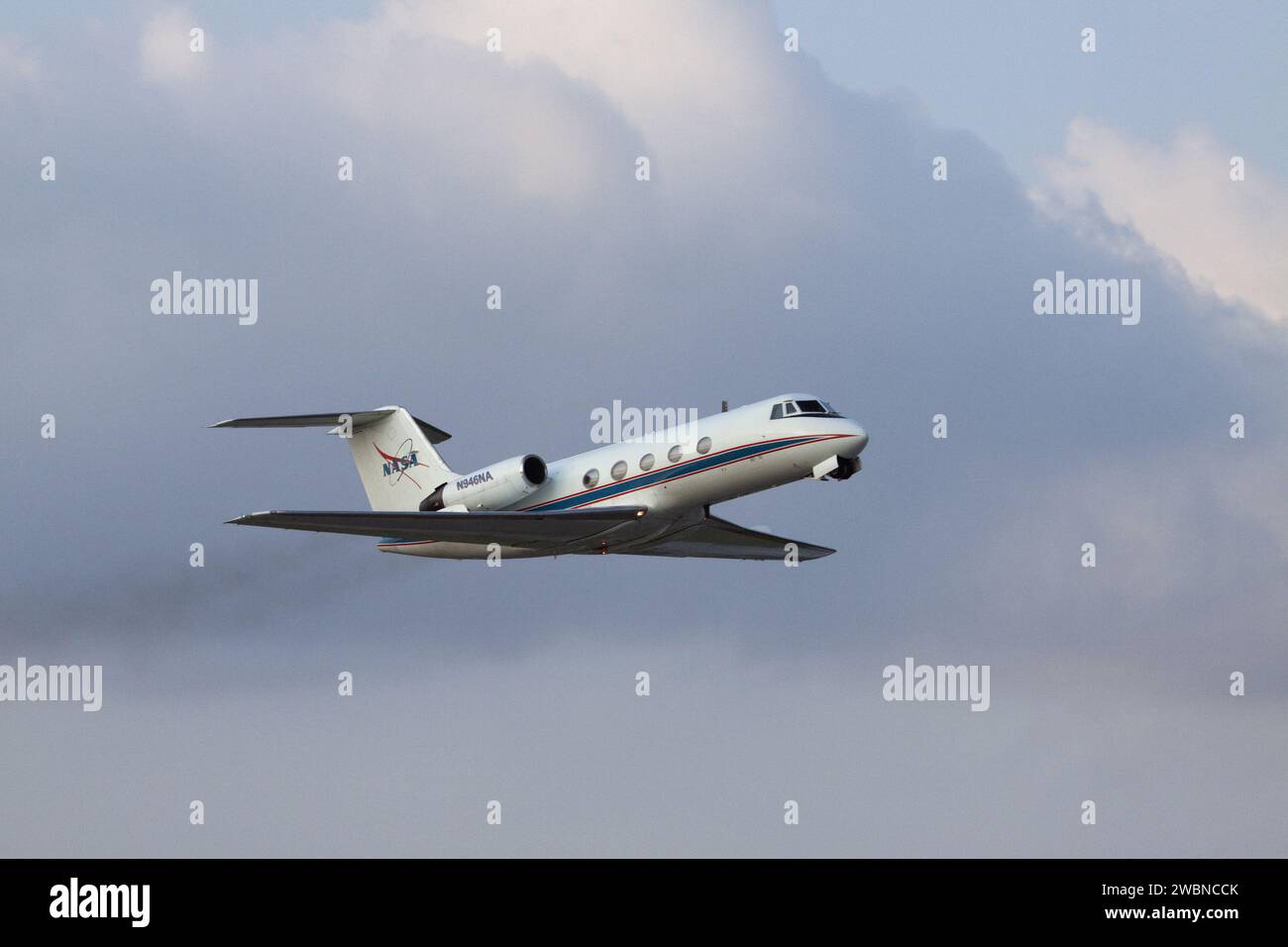 Astronaut Chris Ferguson pilots a Shuttle Training Aircraft at Kennedy ...