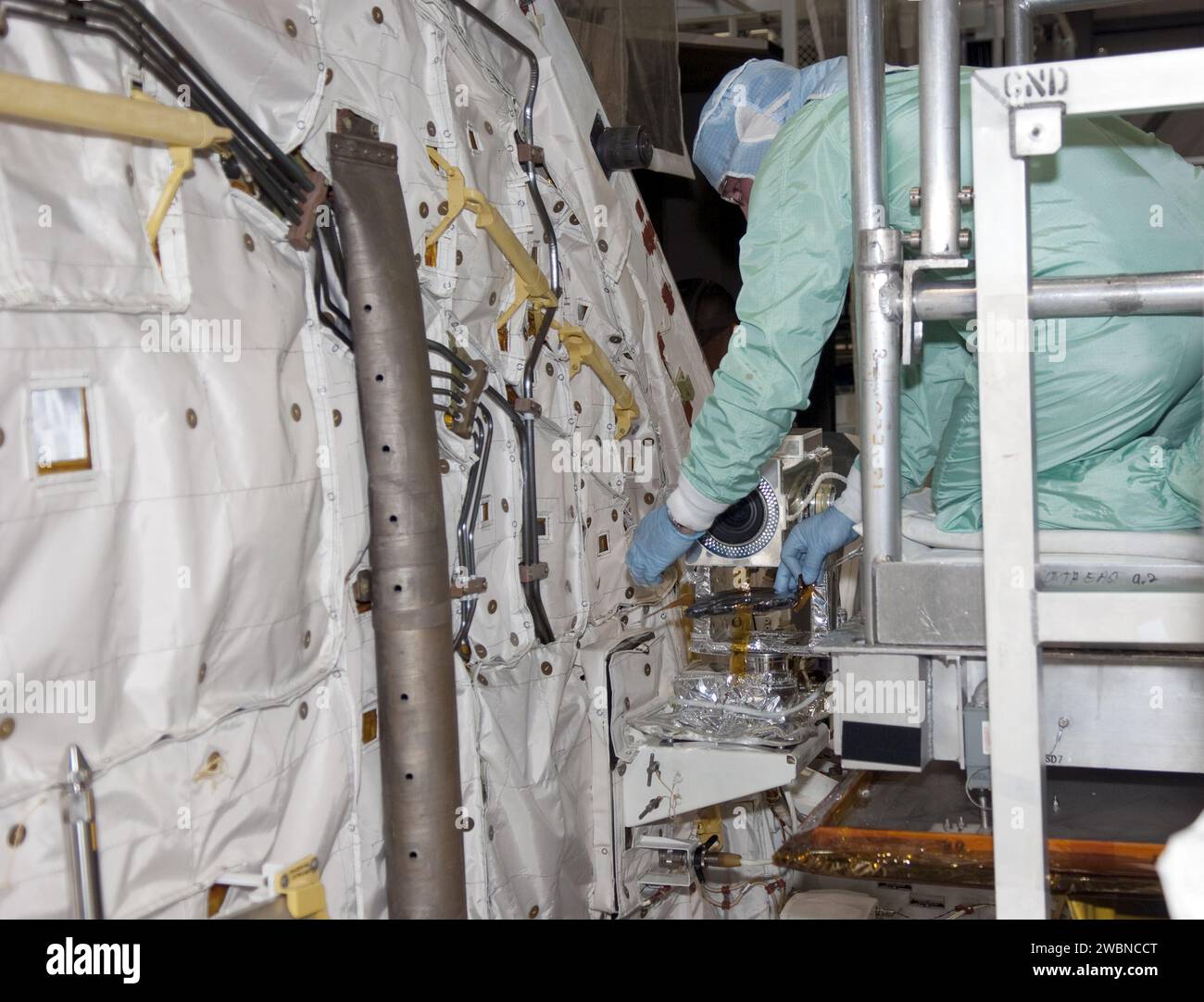 CAPE CANAVERAL, Fla. - Inside Orbiter Processing Facility-1 at Kennedy ...