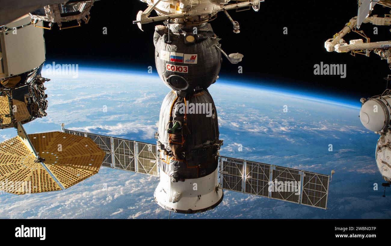 Rassvet module hi-res stock photography and images - Alamy