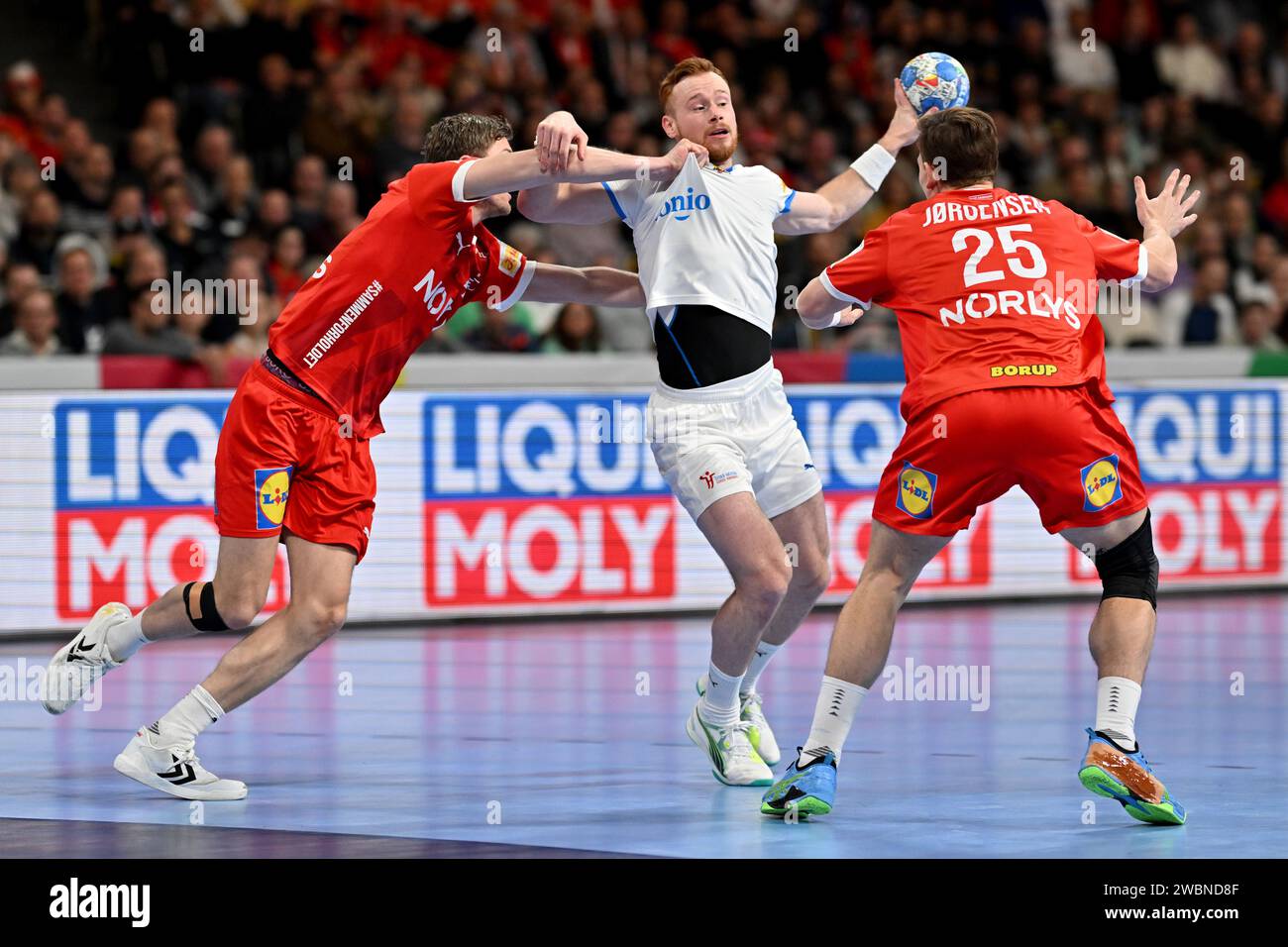 Munich, Germany. 11th Jan, 2024. Handball: European Championship ...