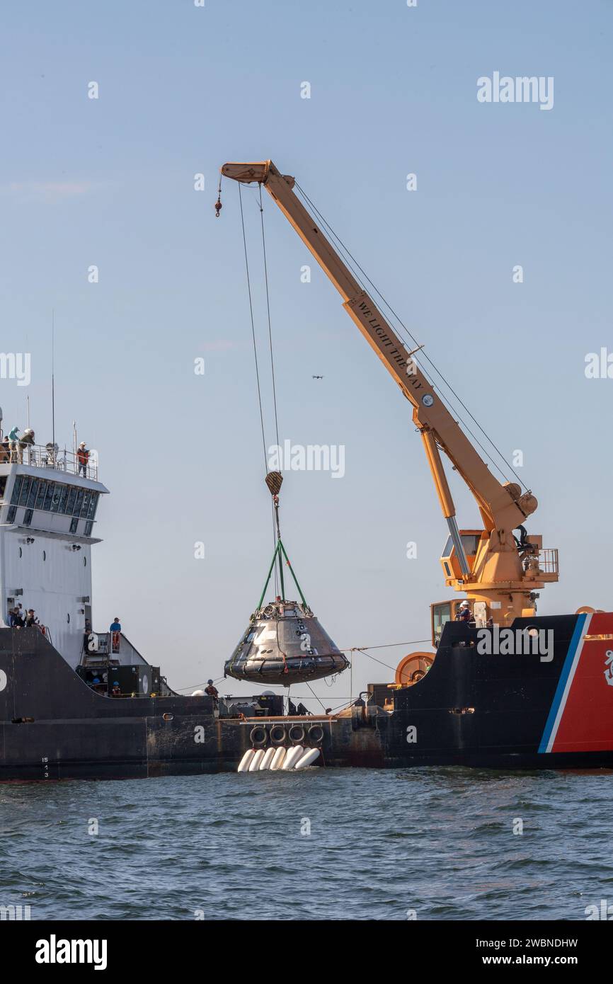 The Orion Crew Module Uprighting System (CMUS) and Neutral Buoyancy ...