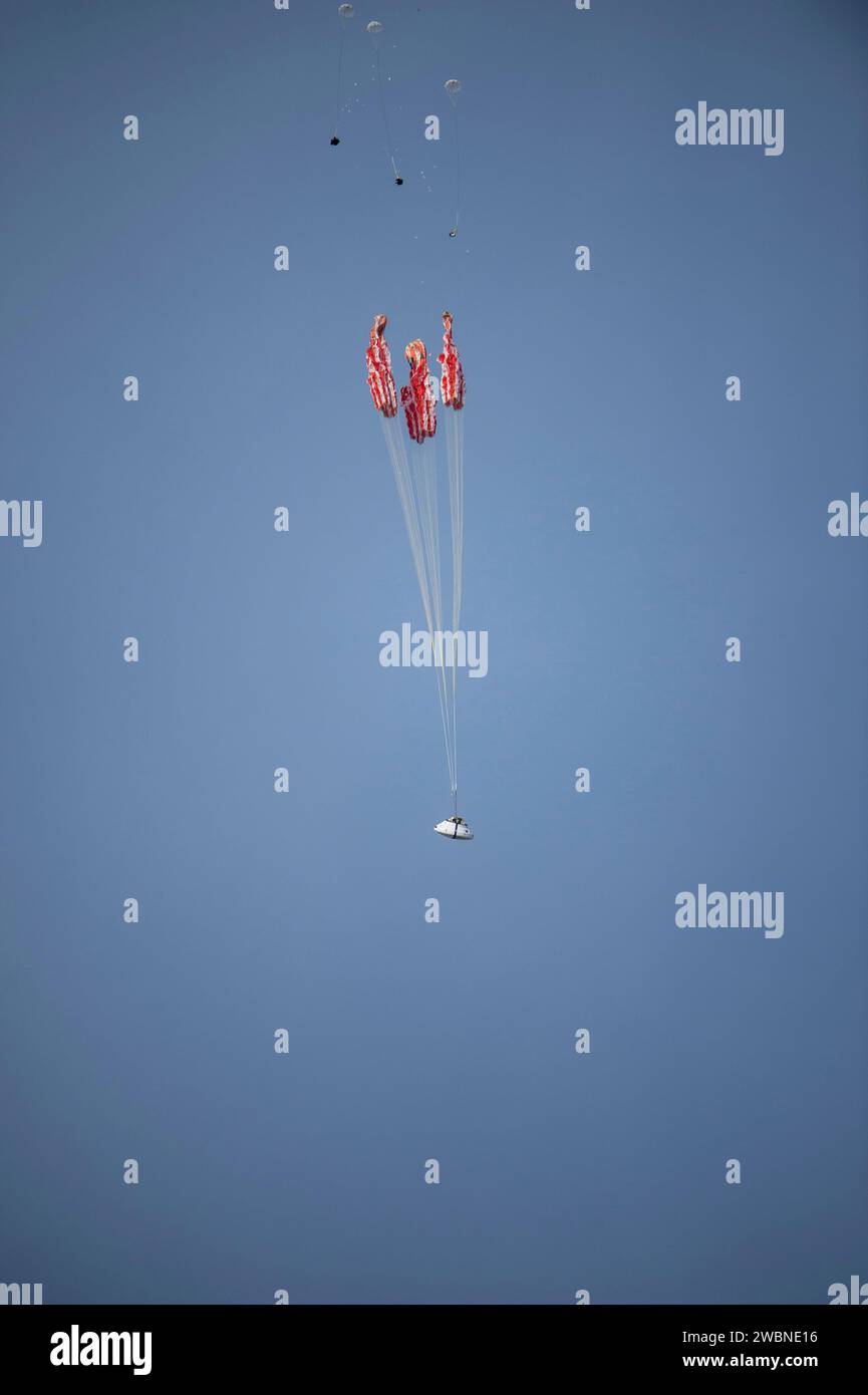 Nasa conducted parachute test hi-res stock photography and images - Alamy