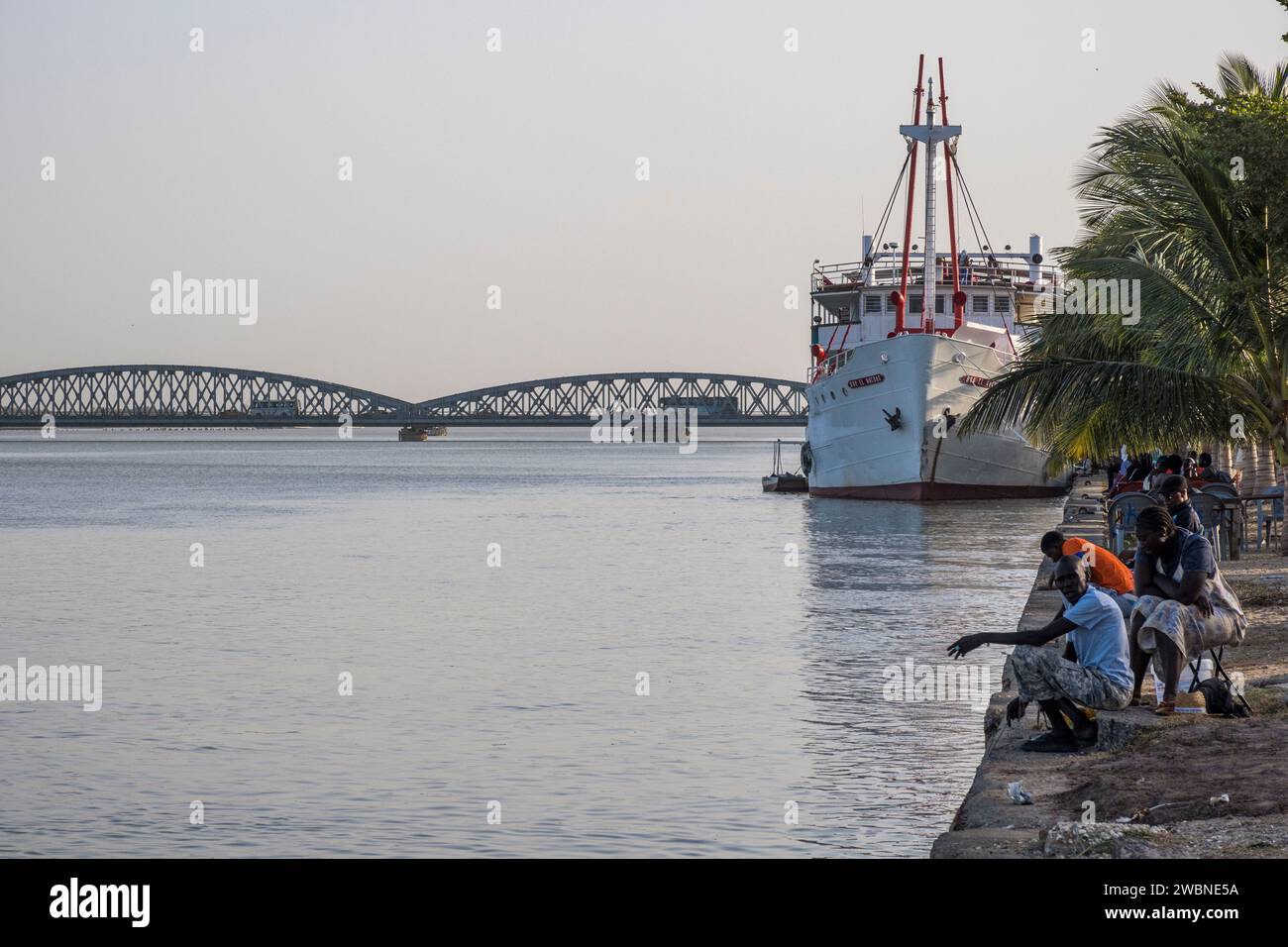 1950s cruise ship hi-res stock photography and images - Alamy