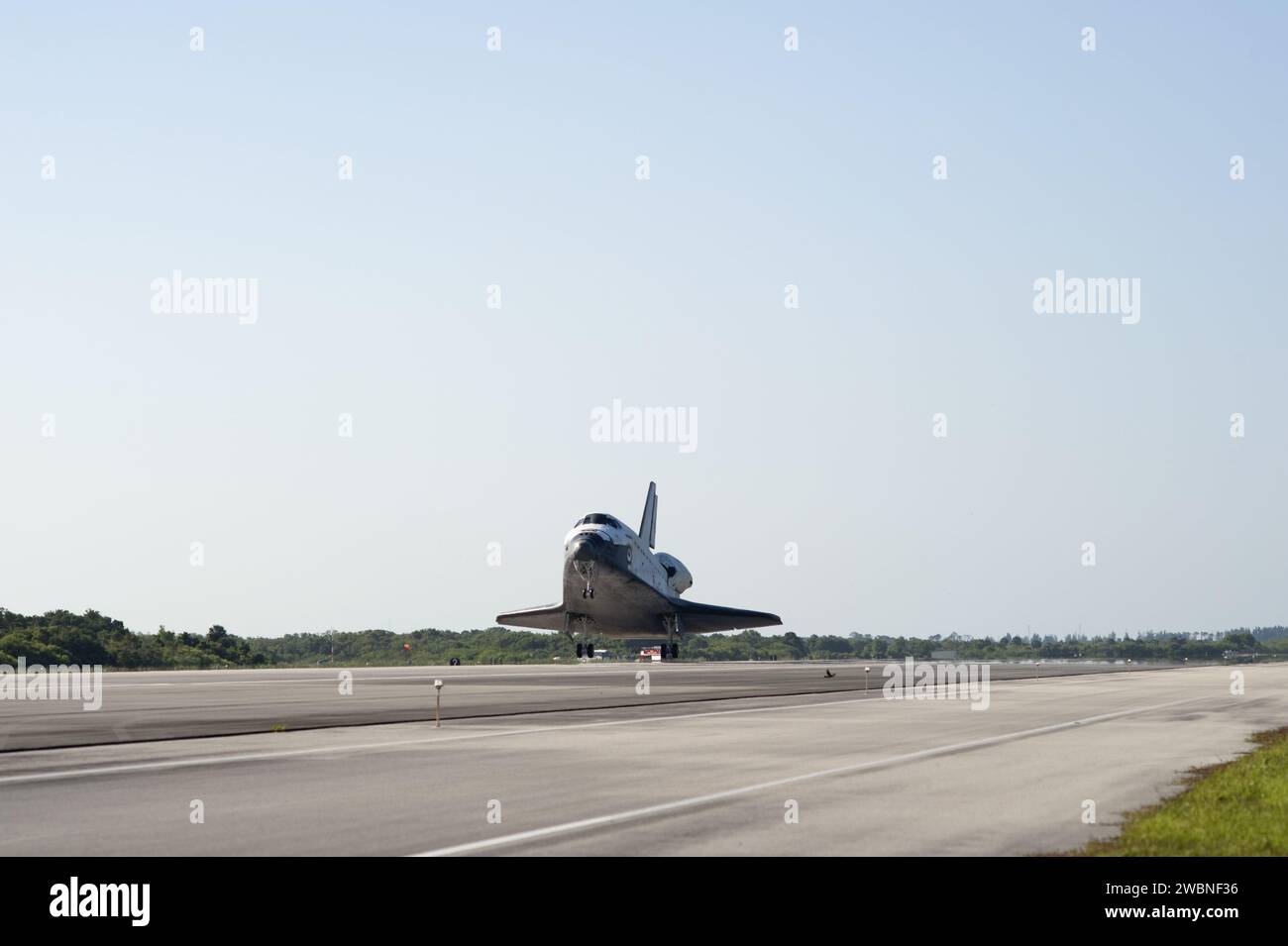 CAPE CANAVERAL, Fla. - Space shuttle Atlantis touches down on one of ...