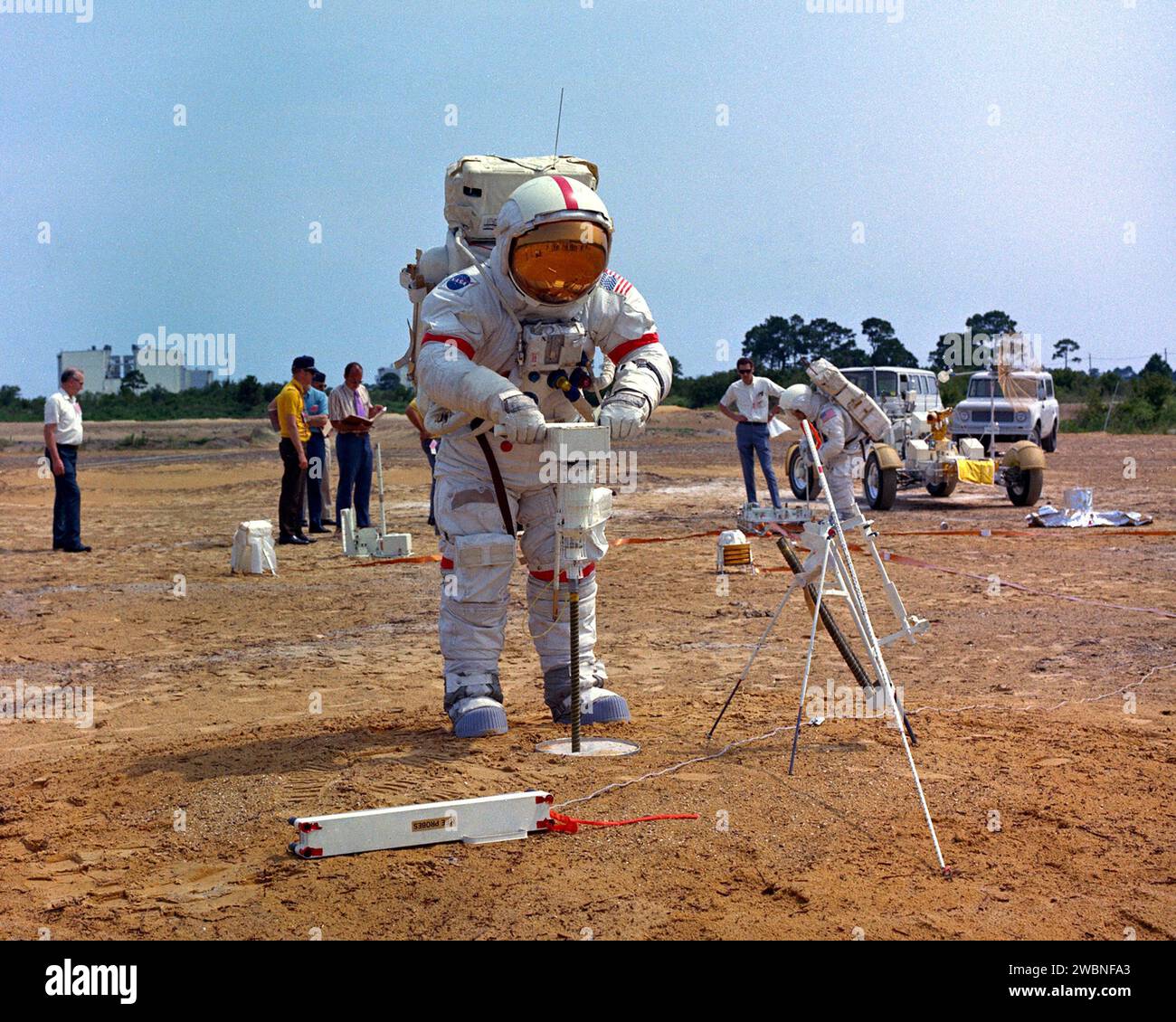 KENNEDY SPACE CENTER, FLA. - Apollo 15 Commander David R. Scott ...