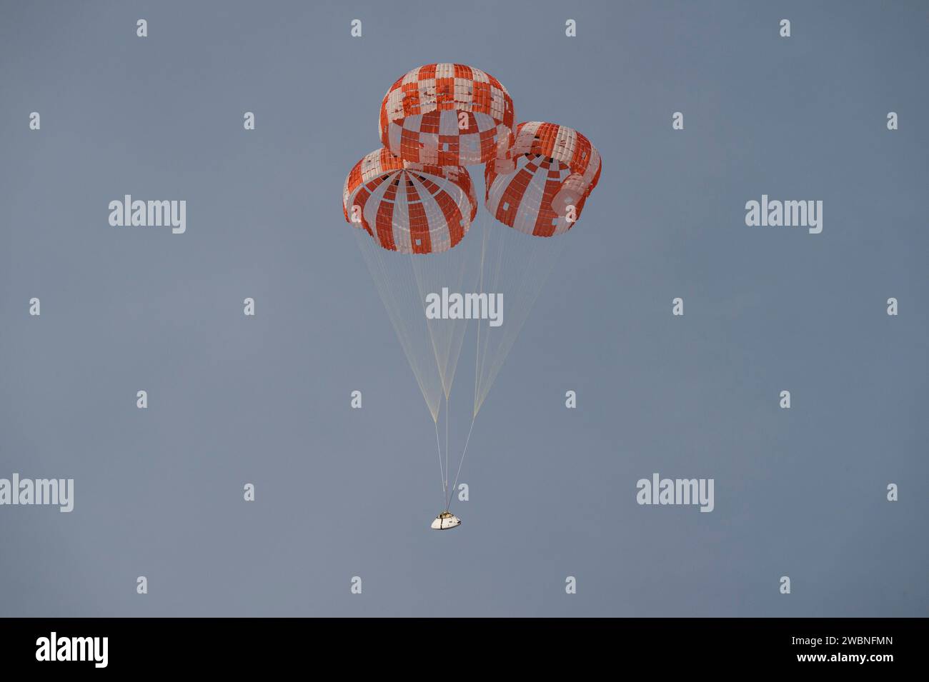 NASA successfully tested the Orion spacecraft’s parachute system on ...