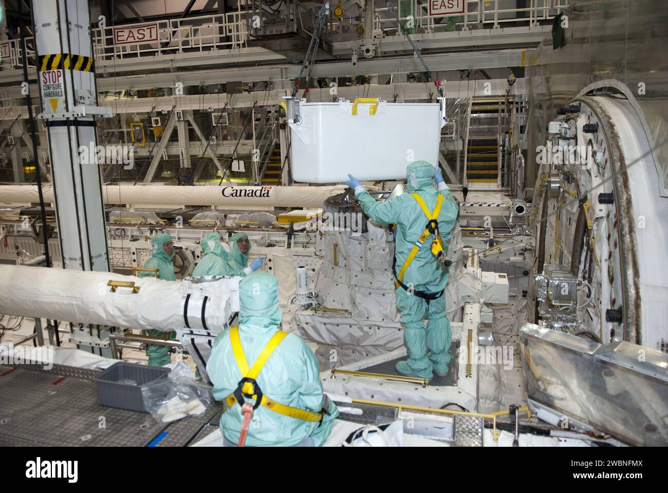 CAPE CANAVERAL, Fla. – In Orbiter Processing Facility-1 at NASA's ...