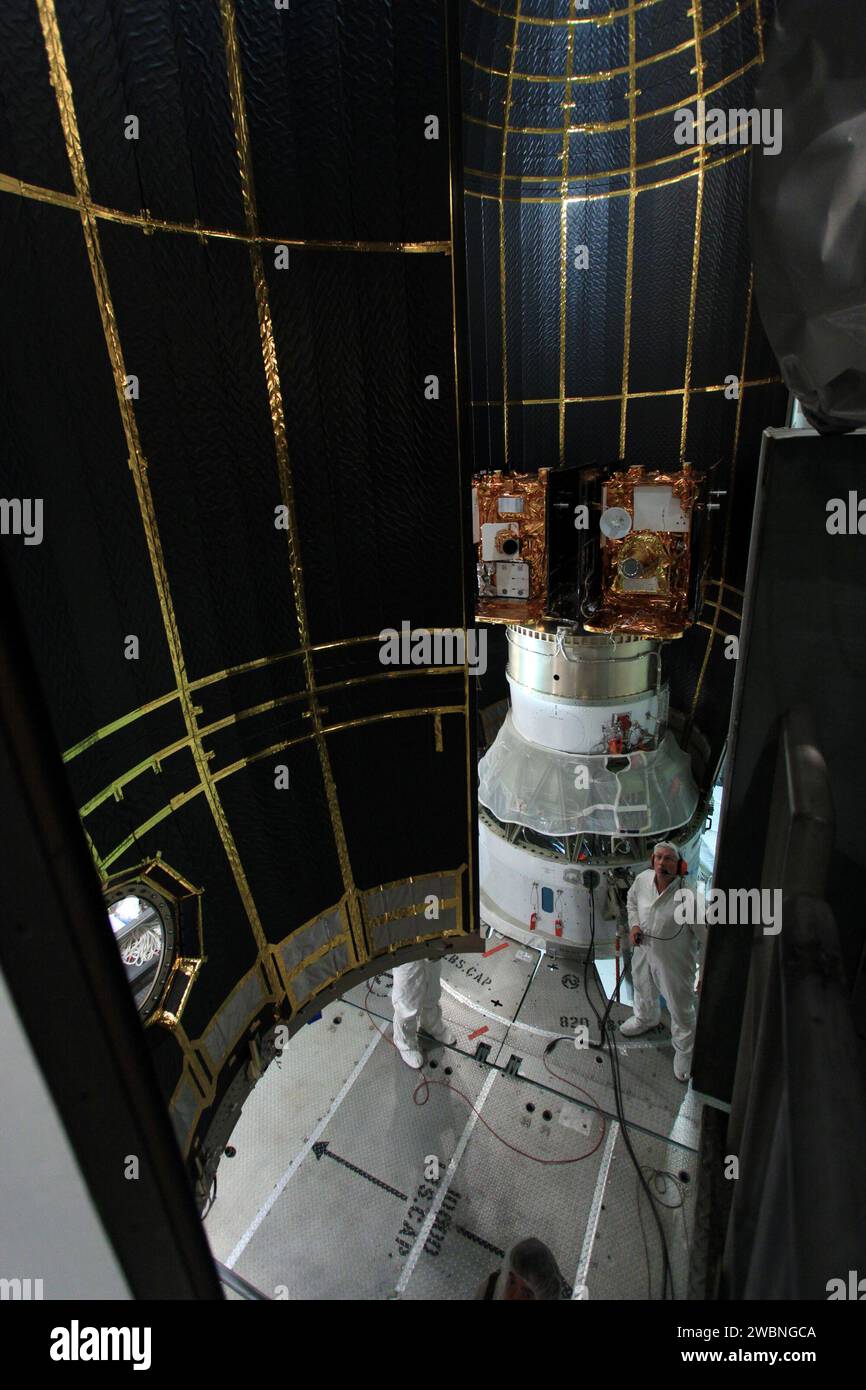 Delta II/GRAIL Fairing Installation Stock Photo - Alamy