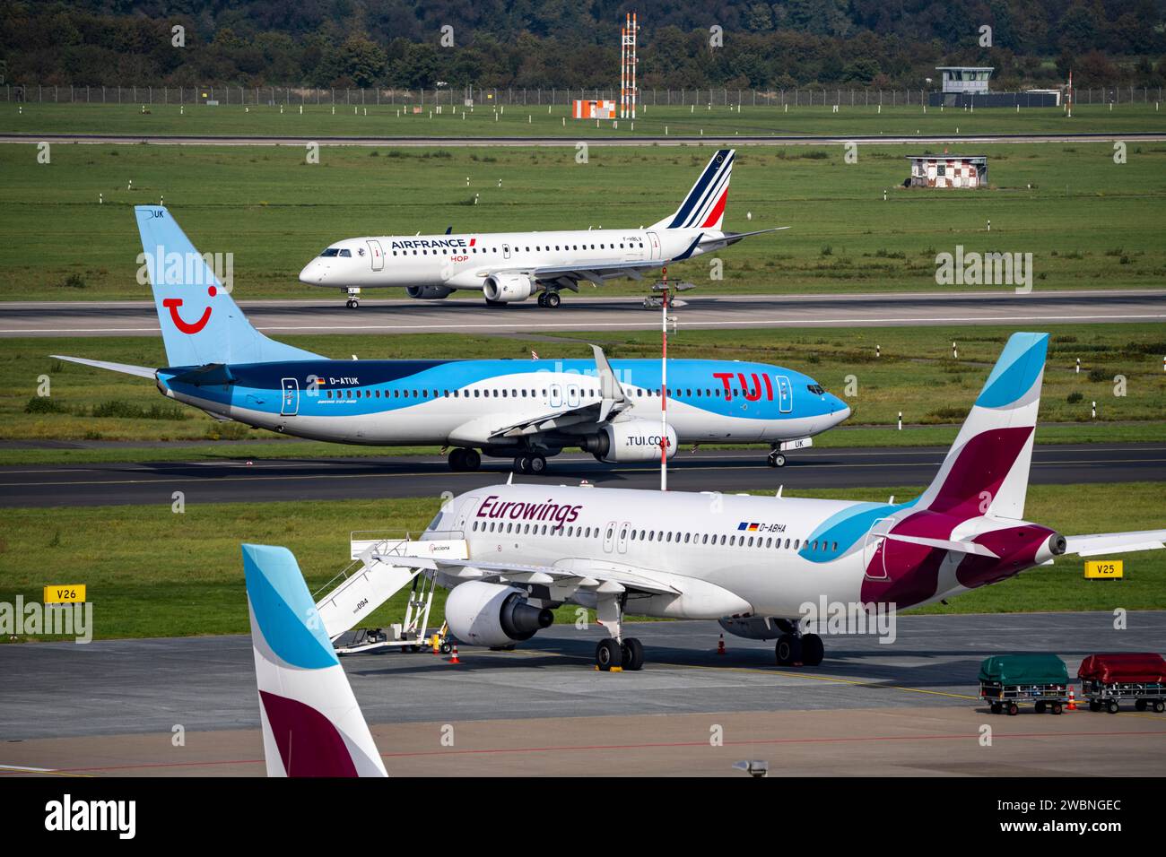 Düsseldorf Airport, TUIfly Boeing 737, Eurowings aircraft at the ...
