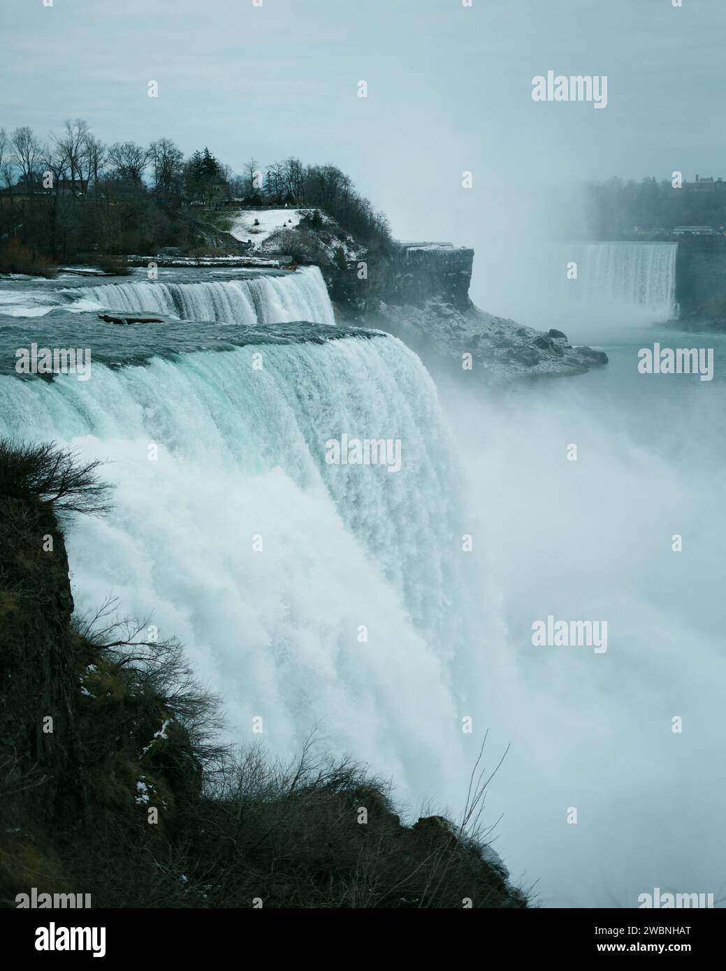Niagara falls from prospect point hi-res stock photography and images ...