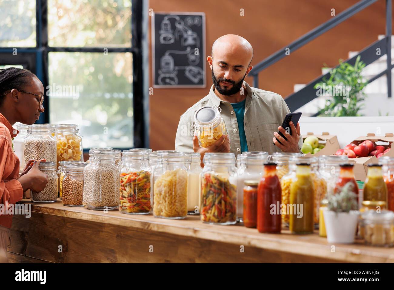 Comparing products supermarket hi-res stock photography and images - Alamy
