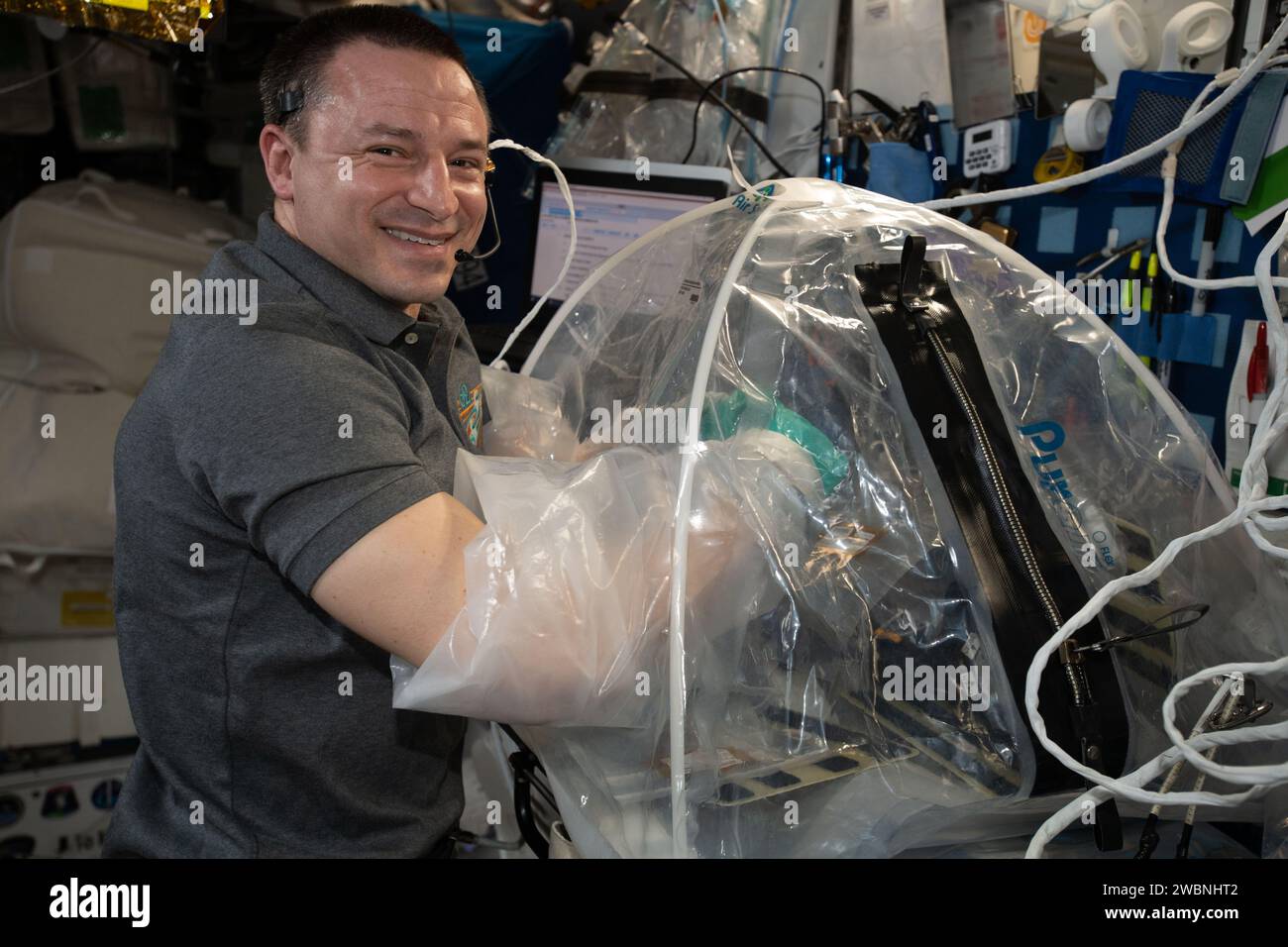 iss062e098371 (March 17, 2020) --- NASA astronaut and Expedition 62 ...