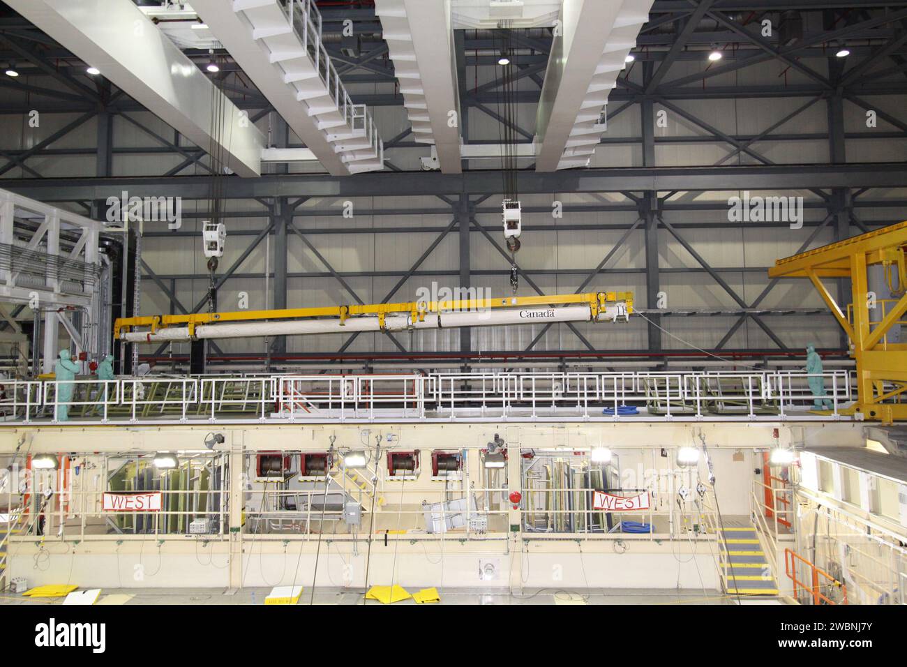 Payload processing room hi-res stock photography and images - Alamy