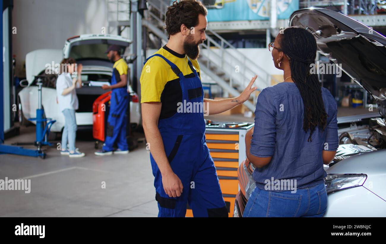 Routine vehicle check hi-res stock photography and images - Alamy