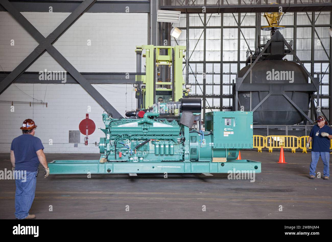 CAPE CANAVERAL, Fla. – Inside the Vehicle Assembly Building at NASA’s ...