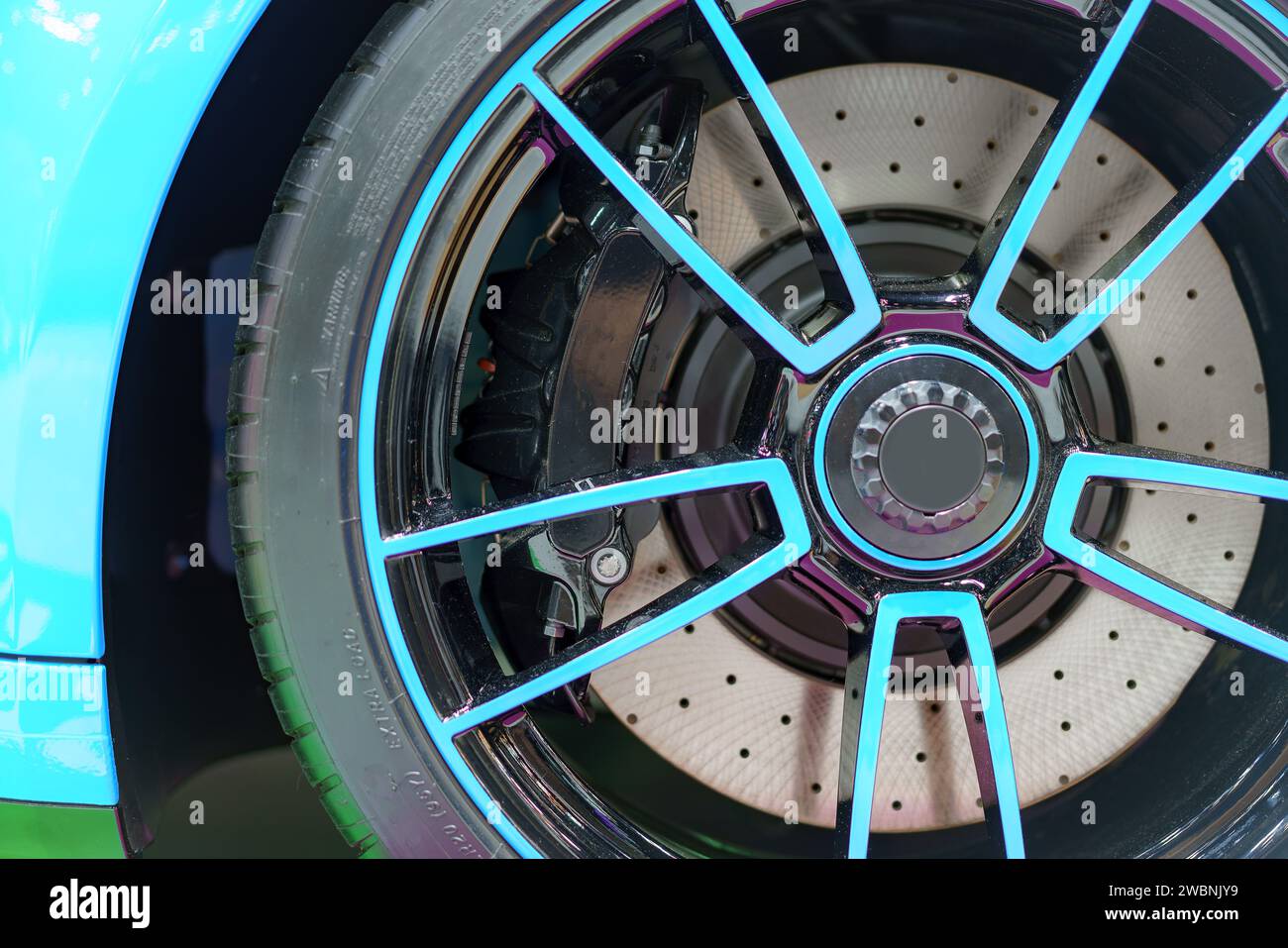 Sports and technology fusion hi-res stock photography and images - Alamy