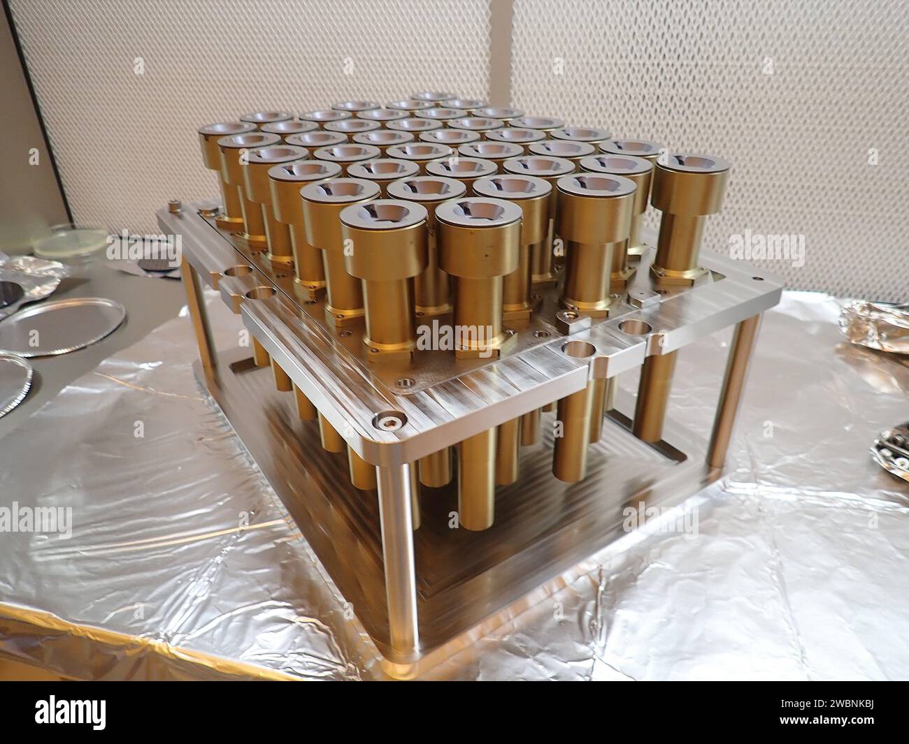 Hw install hi-res stock photography and images - Alamy