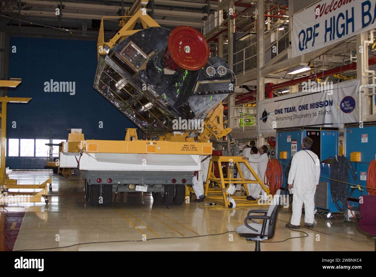 CAPE CANAVERAL, Fla. – Inside Orbiter Processing Facility-3 at Kennedy ...