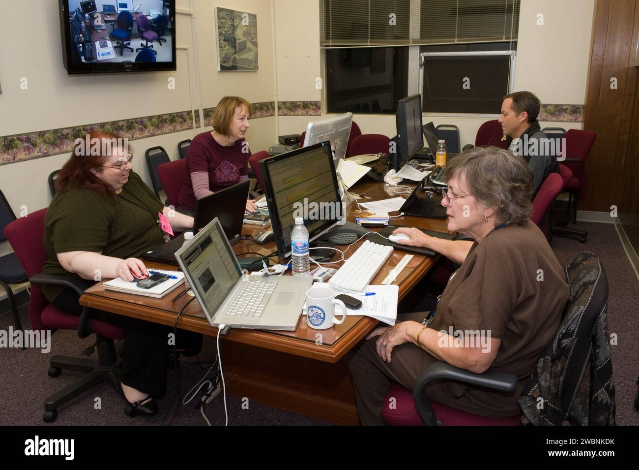 LCROSS Impact Night from left to right operating the NASA Ames Public ...