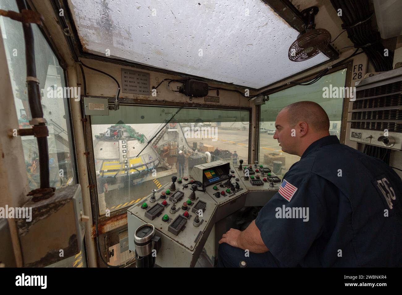 The Orion Crew Module Uprighting System (CMUS) and Neutral Buoyancy ...