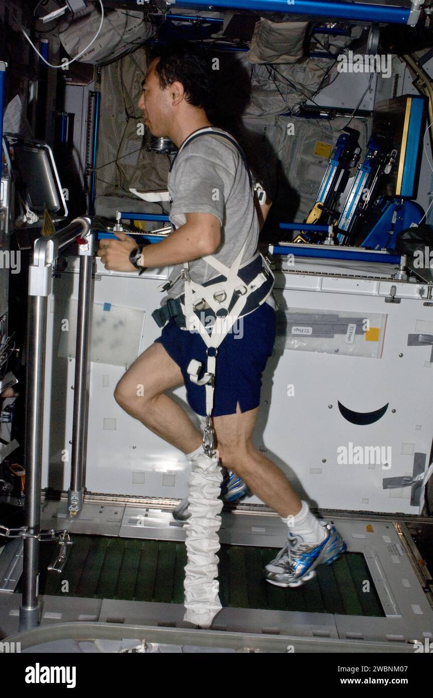 ISS028-E-019535 (30 July 2011) --- Japan Aerospace Exploration Agency ...