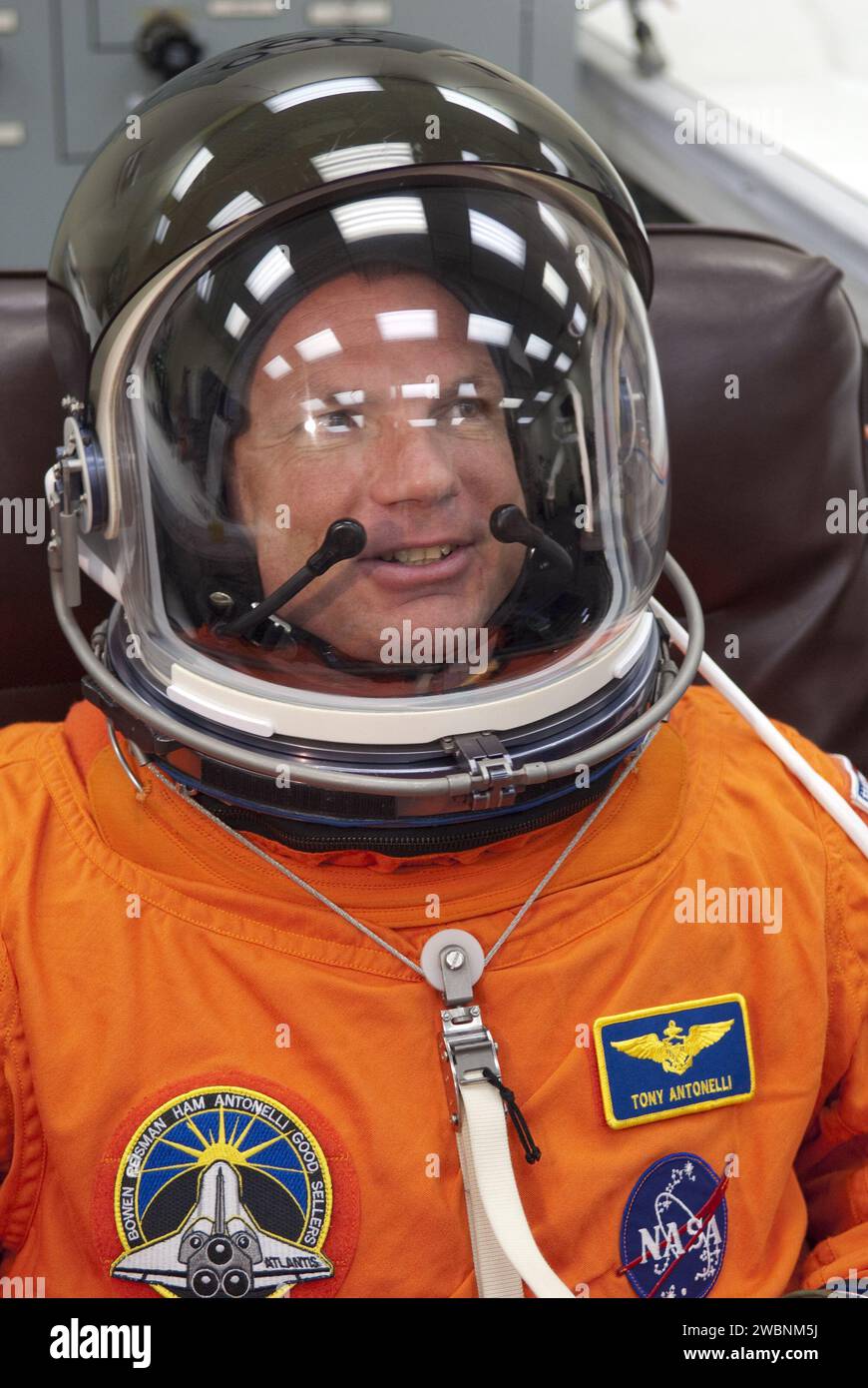 CAPE CANAVERAL, Fla. - In the Operations and Checkout Building at NASA ...