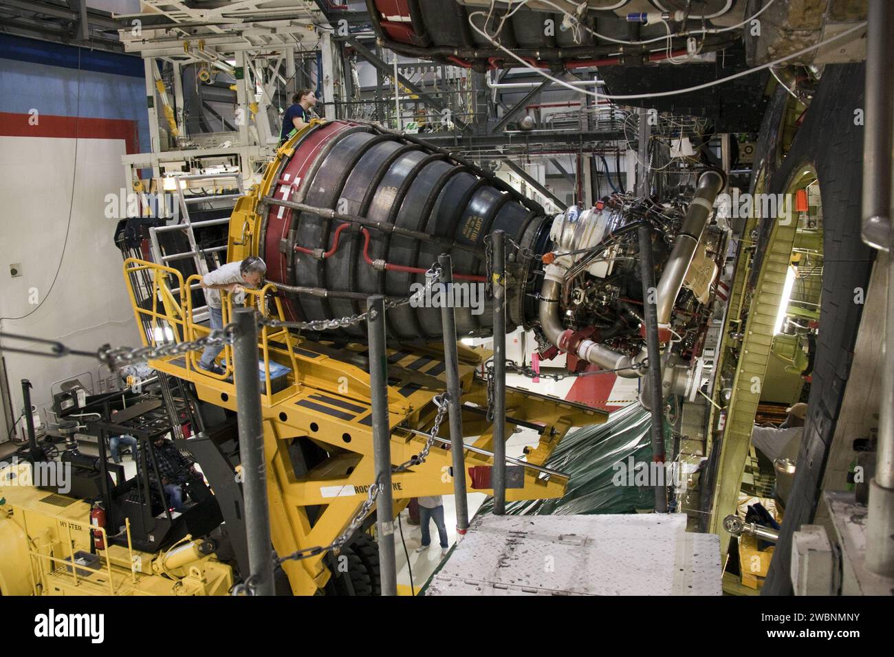 CAPE CANAVERAL, Fla. - In Orbiter Processing Facility-1 at NASA's ...