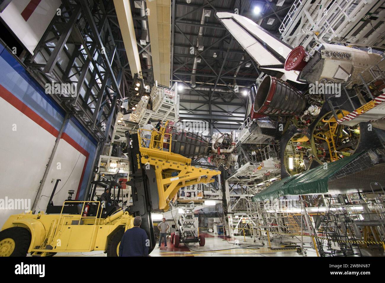 CAPE CANAVERAL, Fla. - In Orbiter Processing Facility-1 at NASA's ...