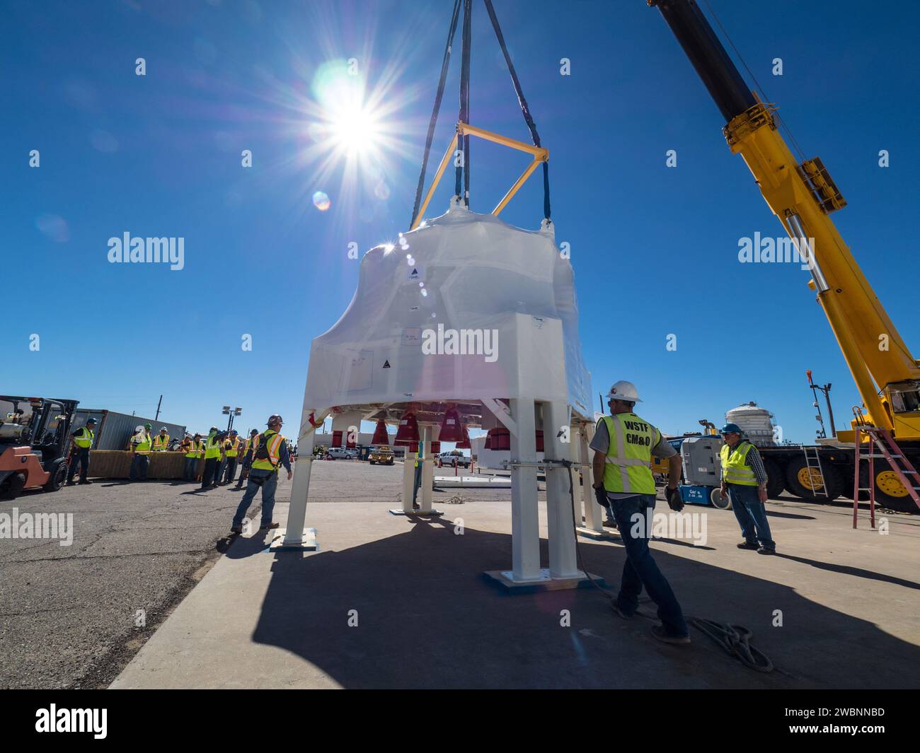 Smaller thrusters hi-res stock photography and images - Alamy