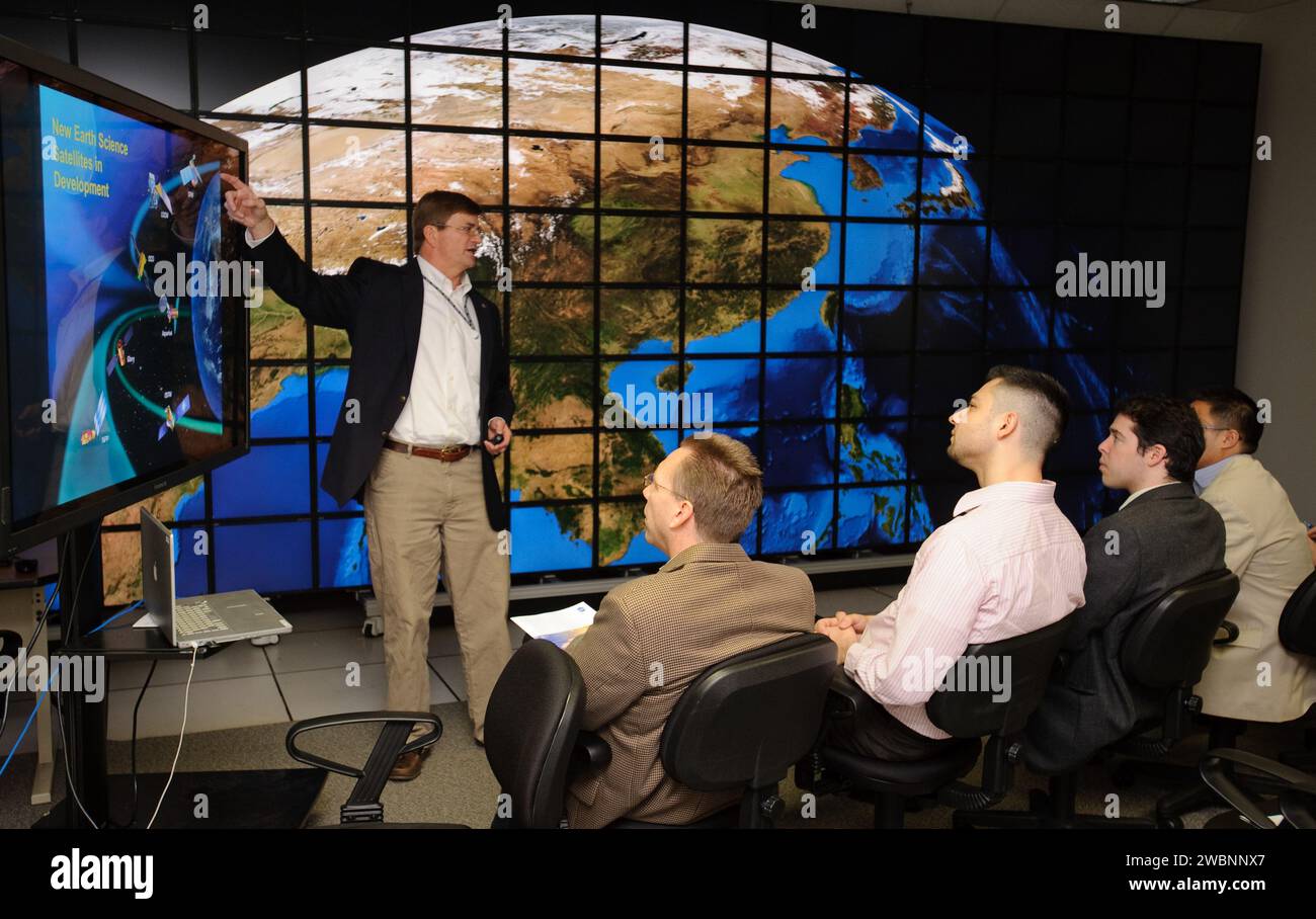 Visitors at NASA Ames Research Center attend Congressional Day, moving ...