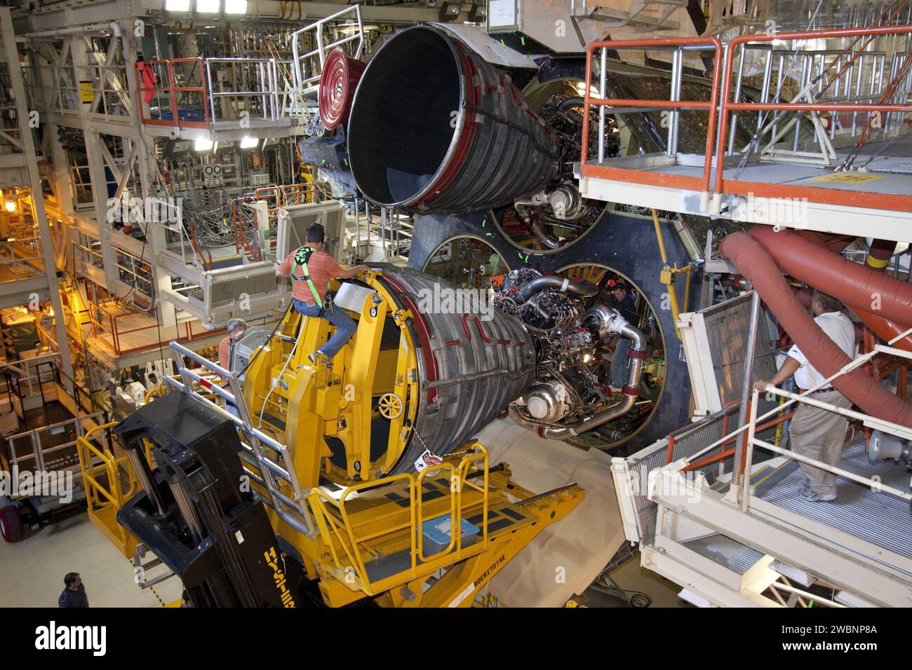 CAPE CANAVERAL, Fla. -- In Orbiter Processing Facility-3 at NASA's ...