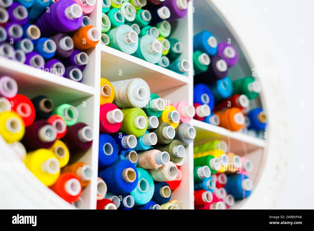 Thread sew threads tailor hi-res stock photography and images - Alamy