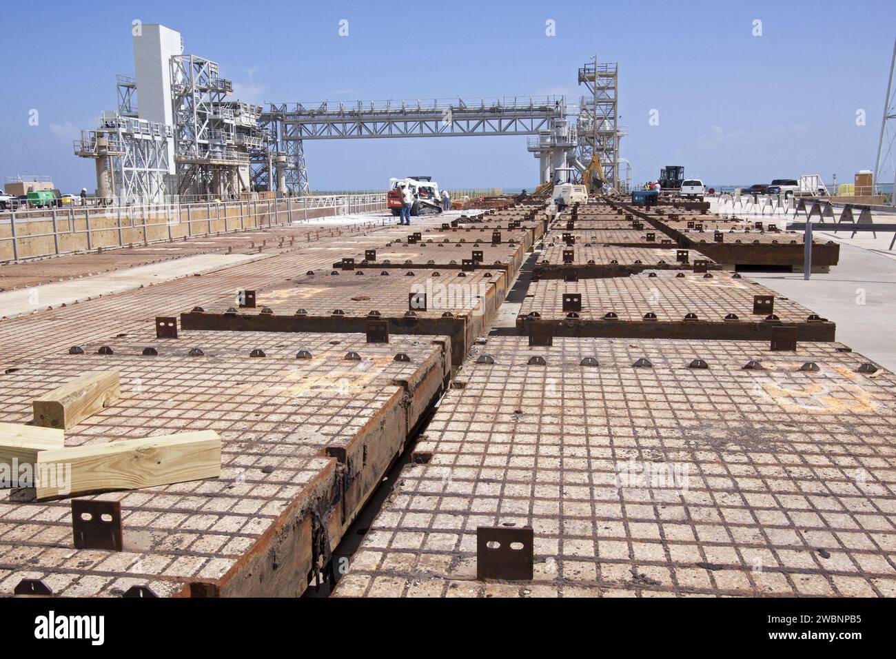 CAPE CANAVERAL, Fla. -- At Launch Pad 39B at NASA’s Kennedy Space ...