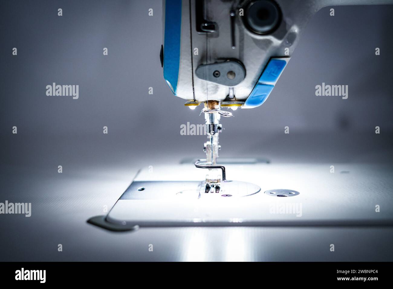 Sewing machine tailors shop in hi-res stock photography and images - Alamy
