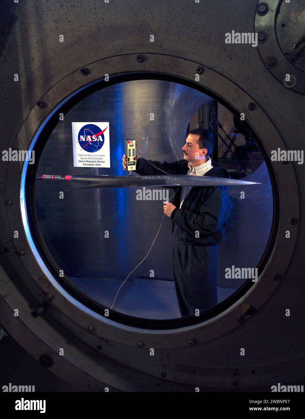 NASA GLENN/NASA LANGLEY LOADS COMPARISON TEST WITH 6 COMPONENT FORCE ...