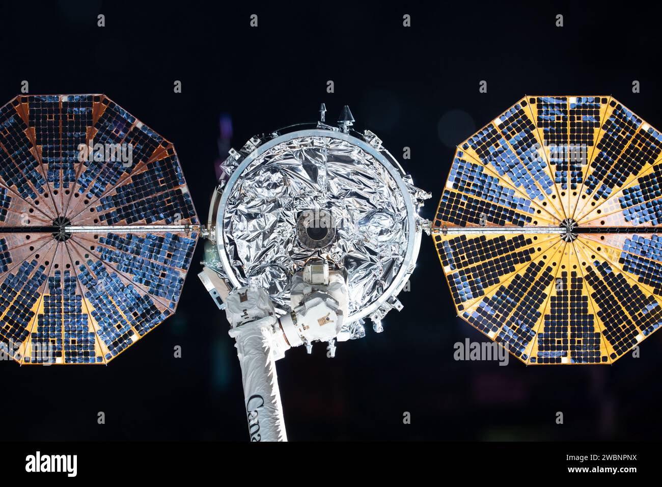 iss063e010616 (May 11, 2020) --- The Cygnus space freighter from ...