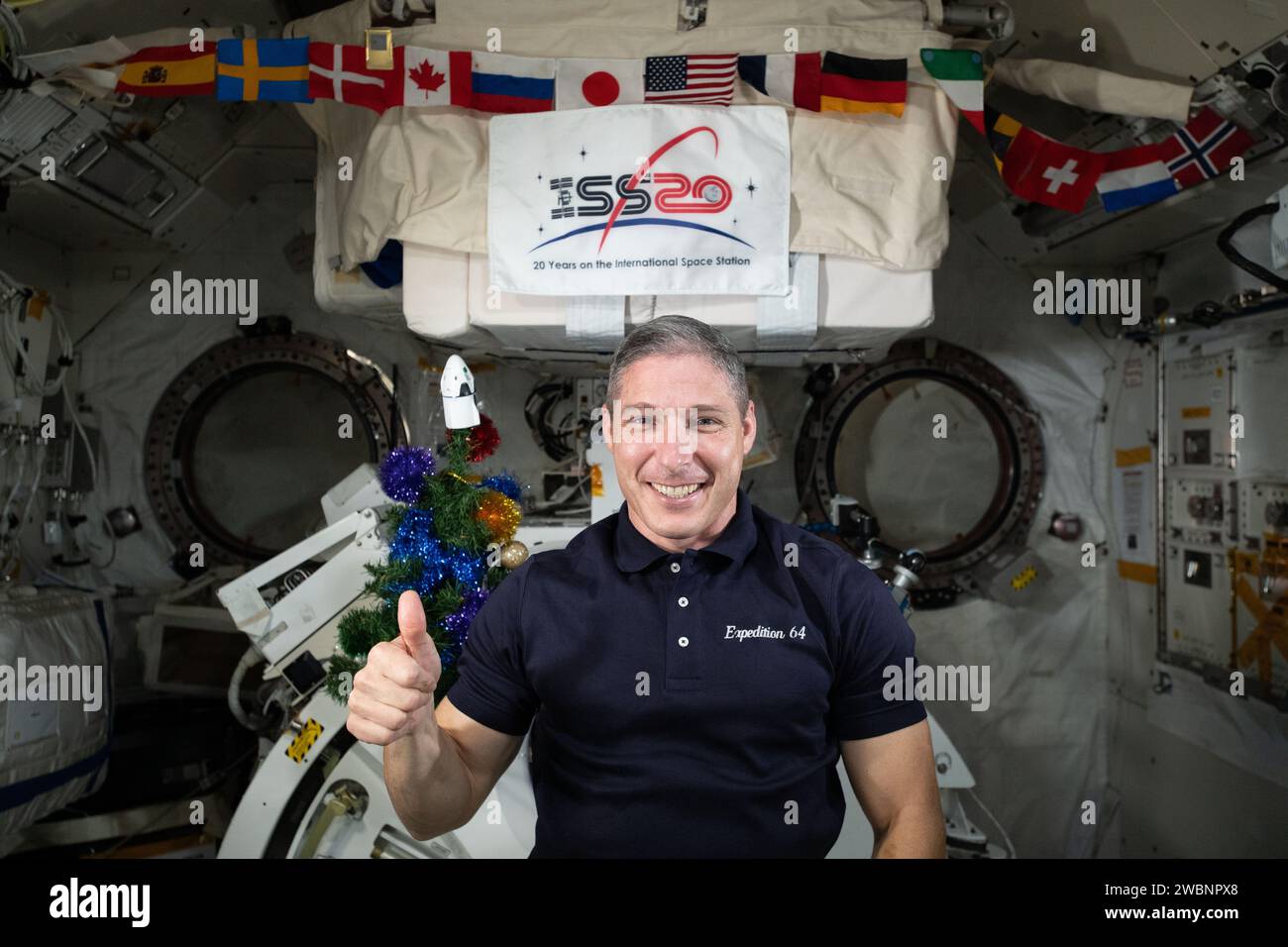 iss064e013898 (Dec. 18, 2020) --- NASA astronaut and Expedition 64 ...