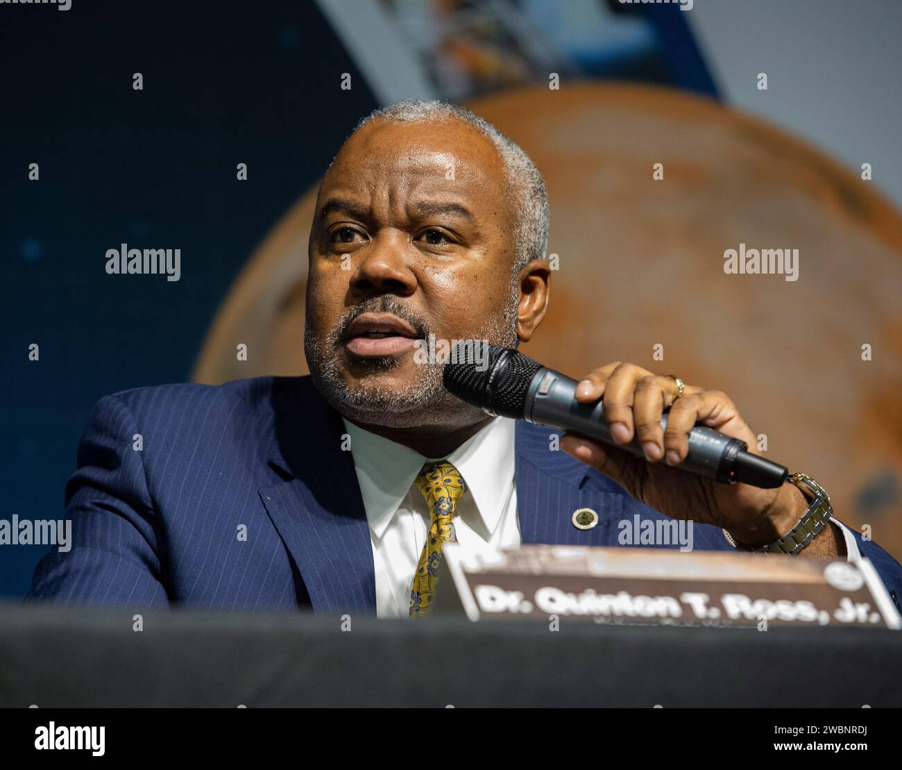 Dr quentin hi-res stock photography and images - Alamy