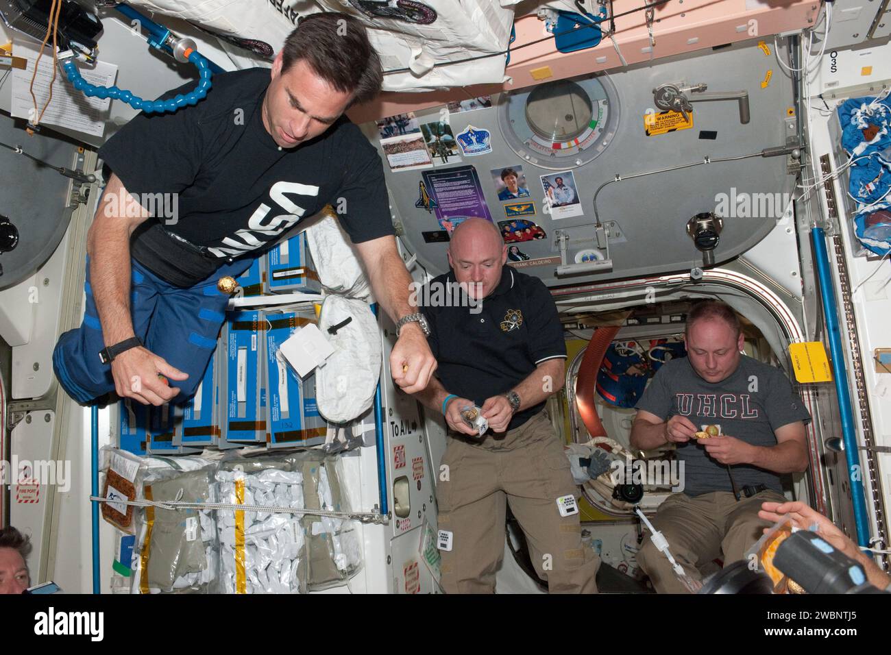ISS027-E-035370 (20 May 2011) --- While NASA astronauts Mark Kelly ...