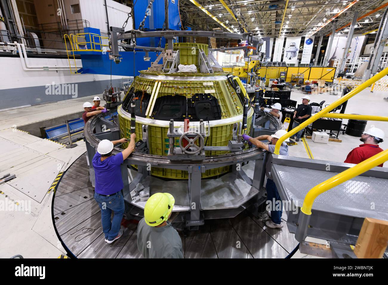 Lockheed Martin technicians at NASA's Michoud Assembly Facility in New ...