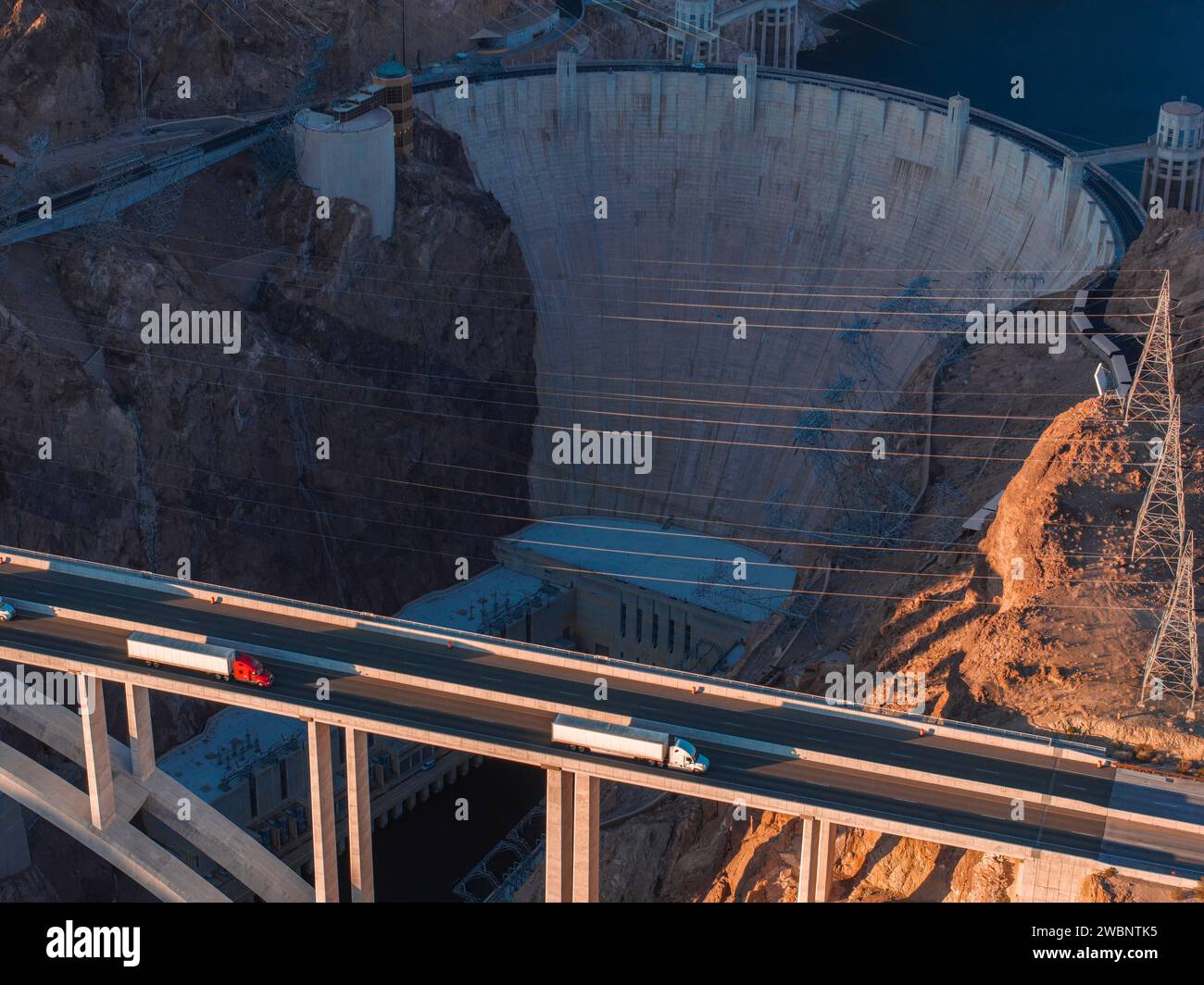 Hoover Dam on the Colorado River straddling Nevada and Arizona at dawn ...