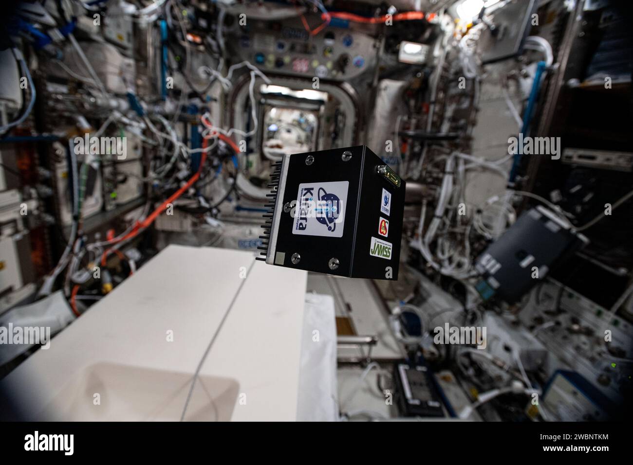 Iss cube hi-res stock photography and images - Alamy