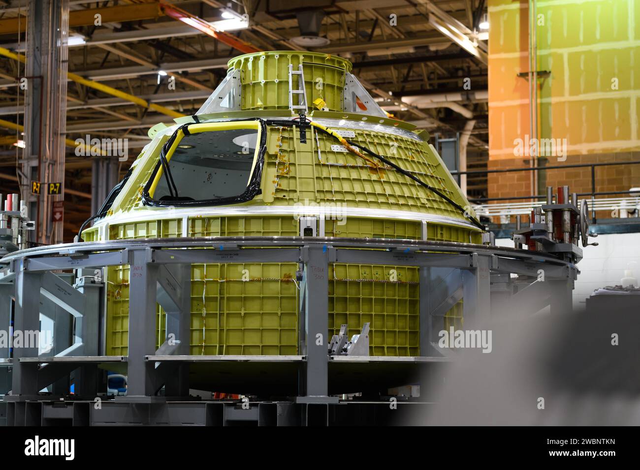 Lockheed Martin technicians at NASA's Michoud Assembly Facility in New ...