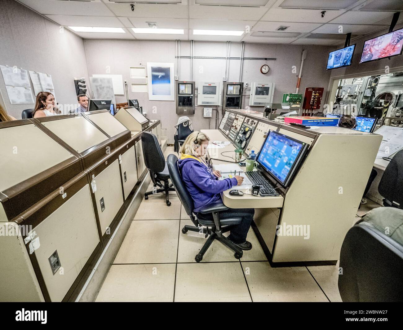 Thermal vacuum testing hi-res stock photography and images - Alamy