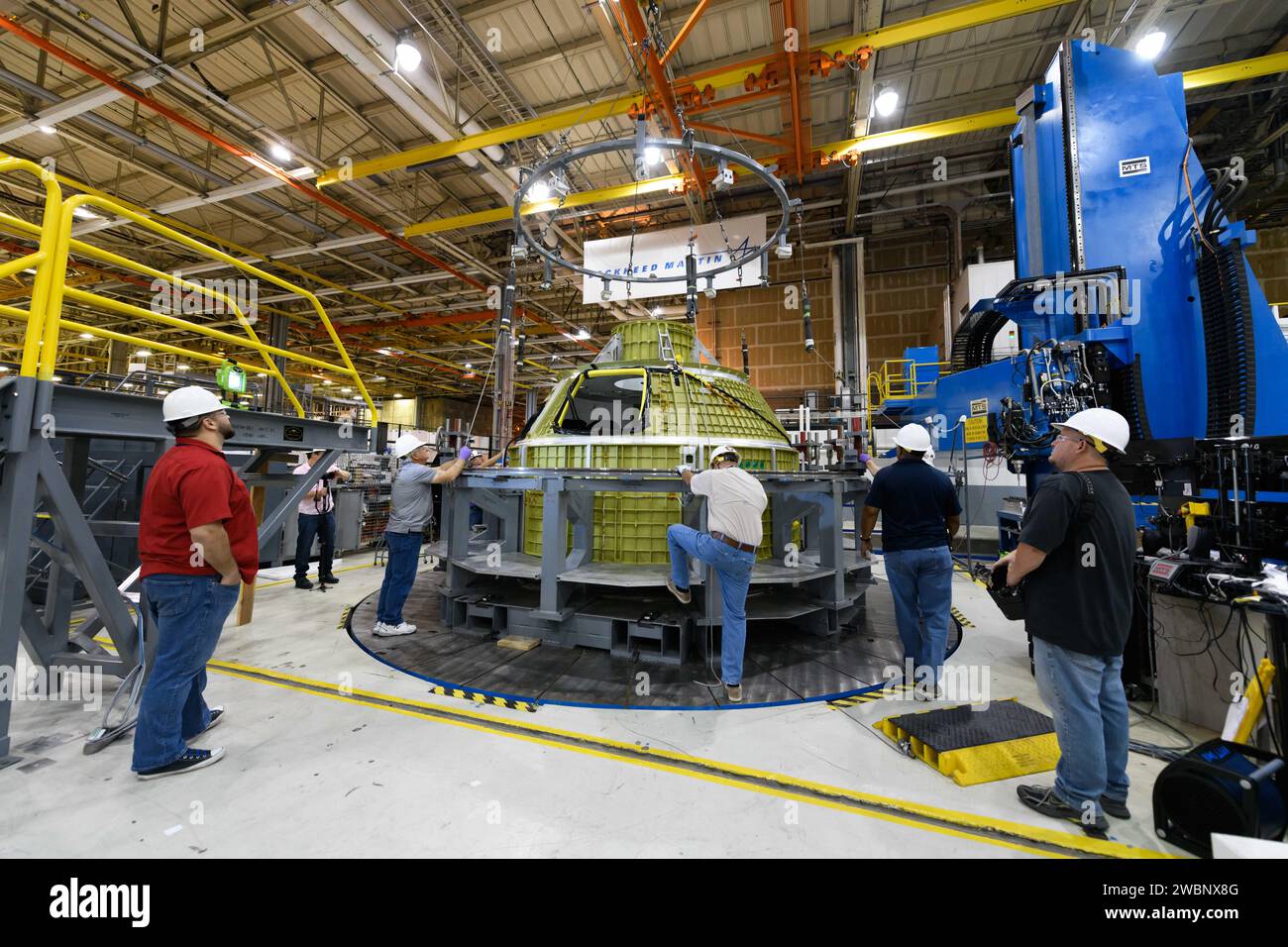 Lockheed Martin technicians at NASA's Michoud Assembly Facility in New ...